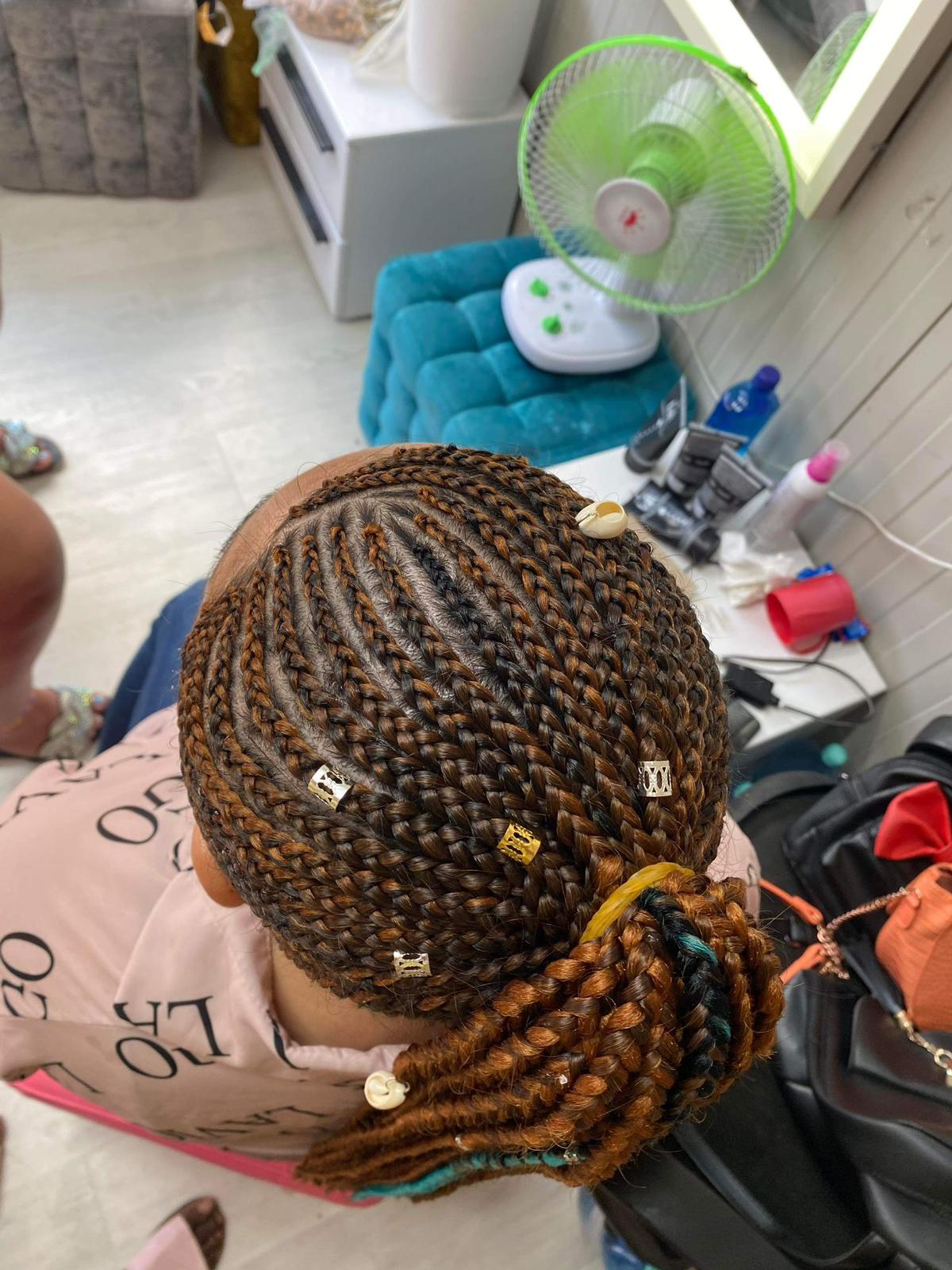 Preturi-servicii – Salon extensii codite afro Bucuresti